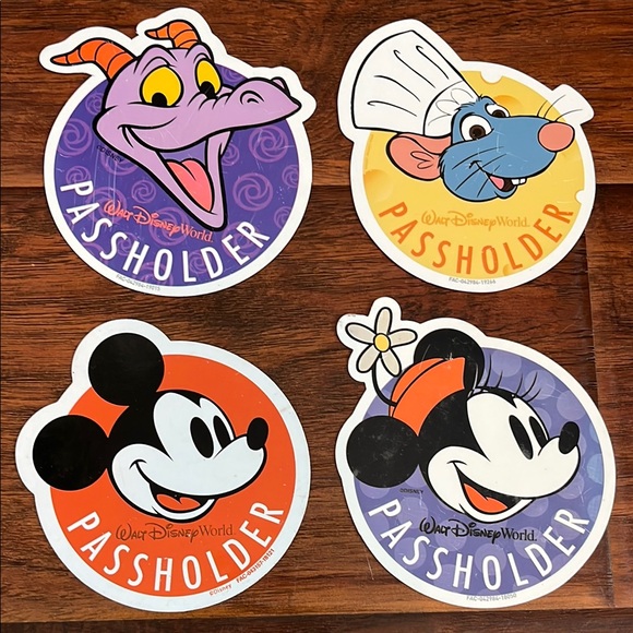Disney | Other | 4 Walt Disney World Passholder Magnets | Poshmark